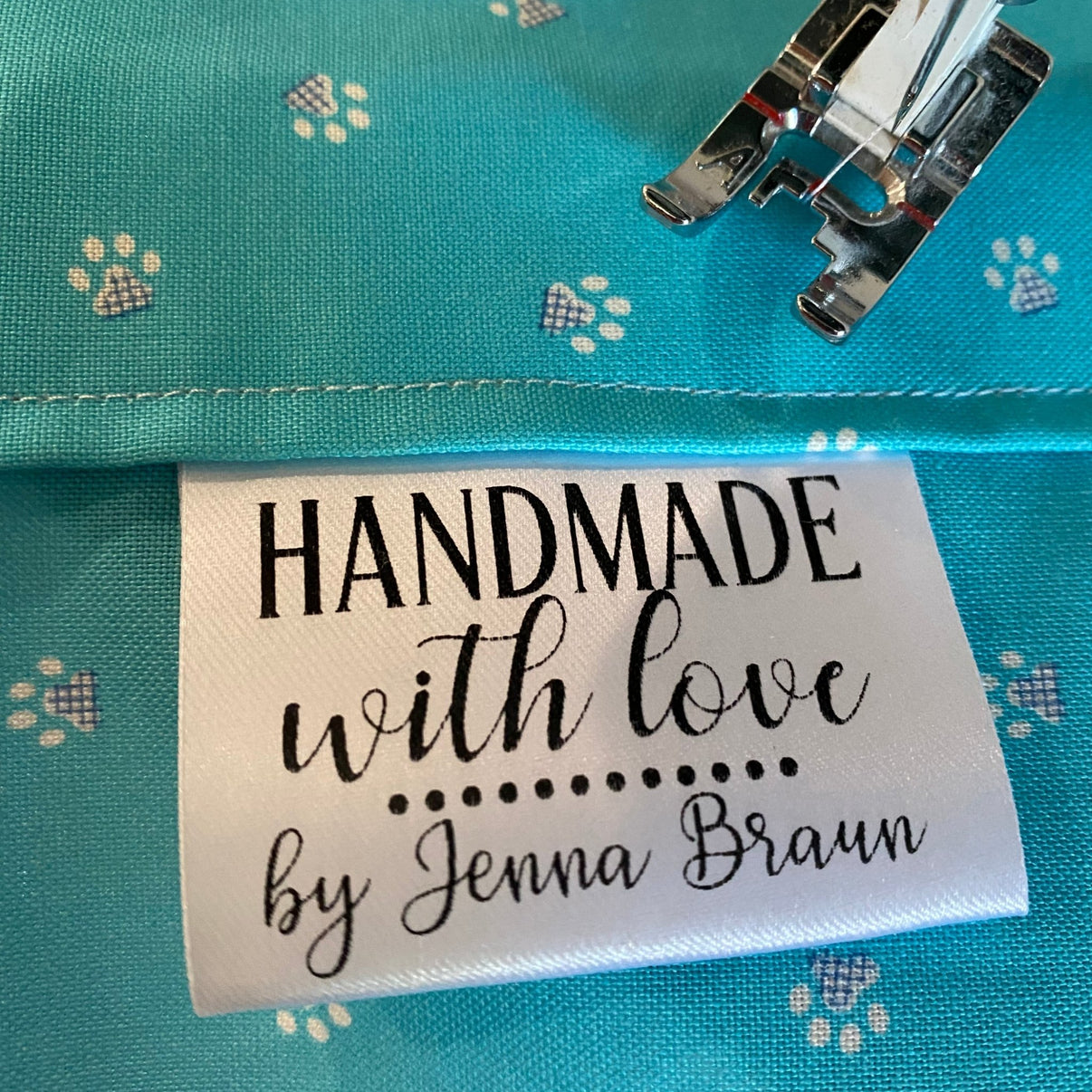 Handmade with Love Satin tags - Personalized Satin Quilt Labels – Jammin Threads